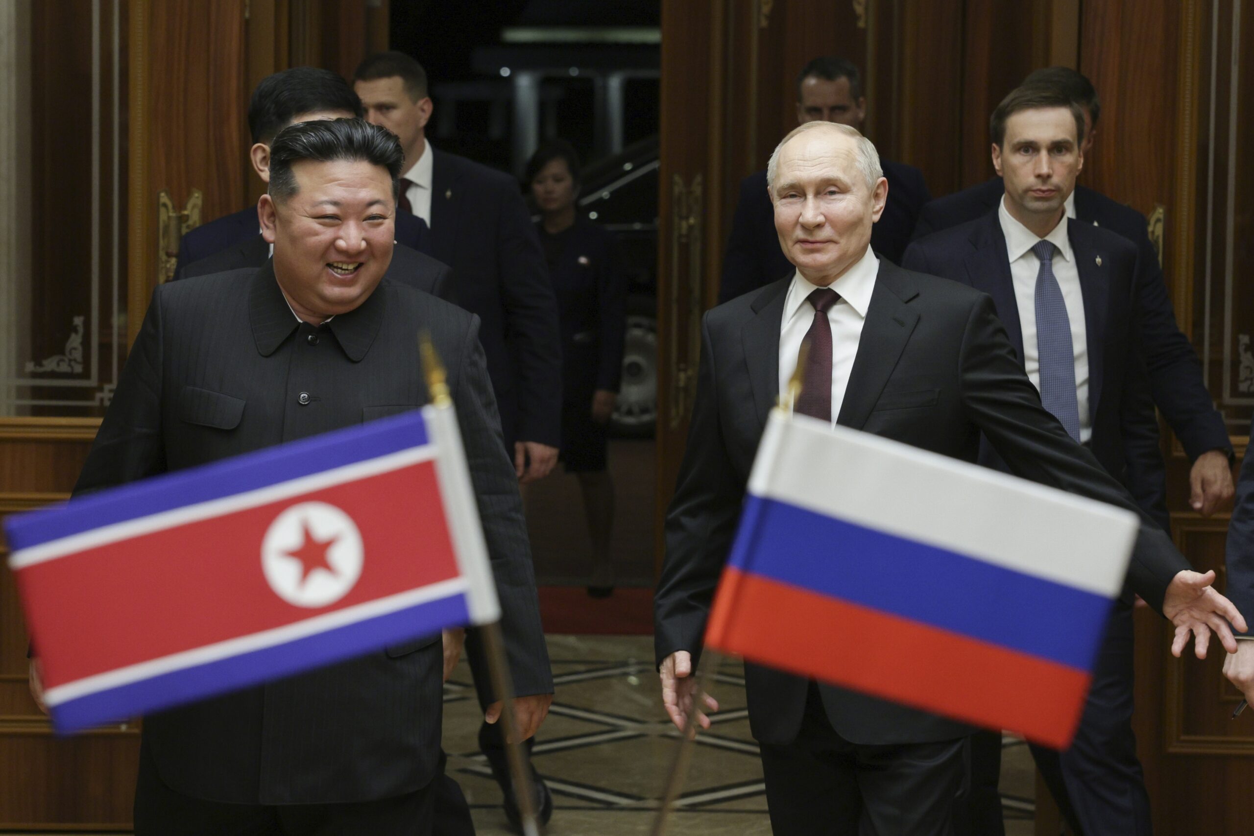 Putin y Kim: las imágenes del rimbombante recibimiento del líder de ...