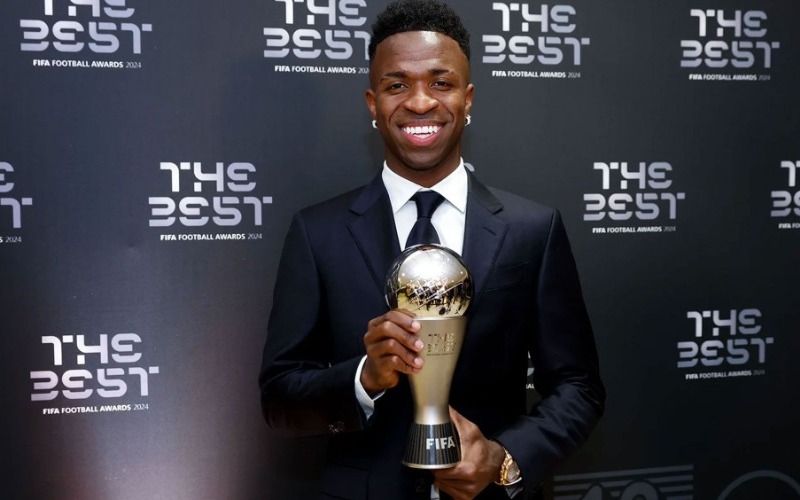 Vinícius Jr recibió el premio «The Best» al mejor jugador del mundo ...