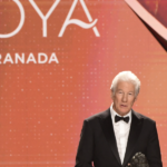 Richard Gere llamó «matón» a Trump al recibir el Goya Internacional ...